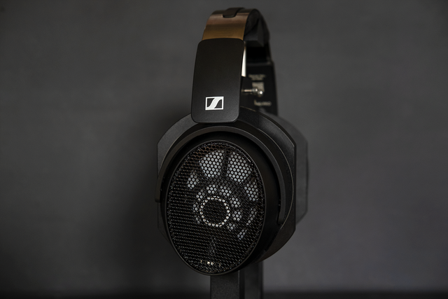 Sennheiser HD 490 Pro: Incrementalist – Headphones.com