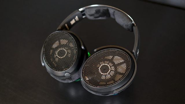 Sennheiser HD 490 Pro: Incrementalist – Headphones.com