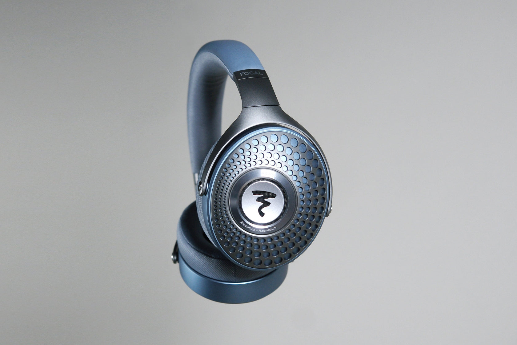 Focal Azurys Closed-Back Dynamic Driver Headphone - Headphones.com