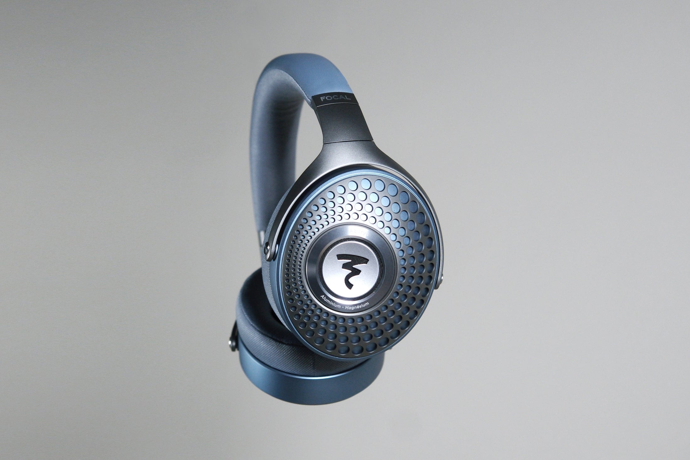 Focal Azurys Closed-Back Dynamic Driver Headphone - Headphones.com
