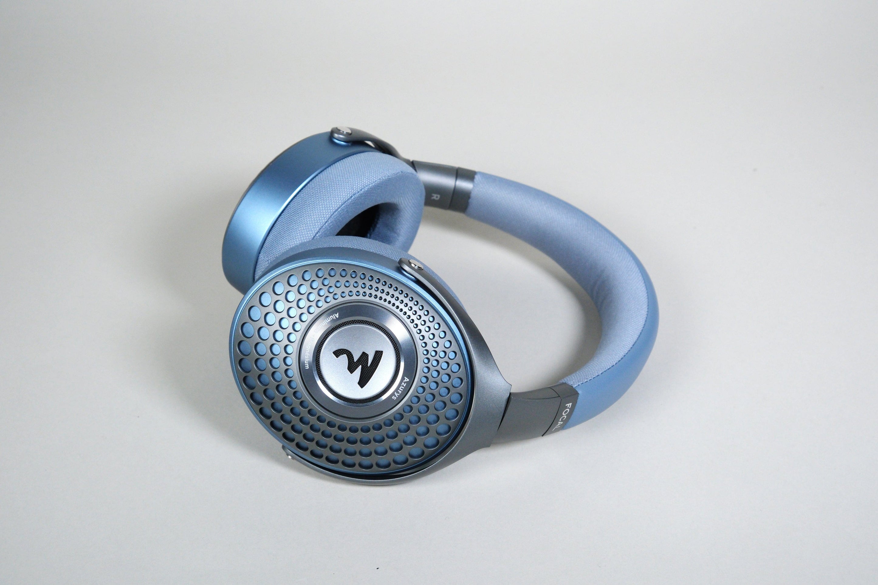 Focal Azurys Closed-Back Dynamic Driver Headphone - Headphones.com