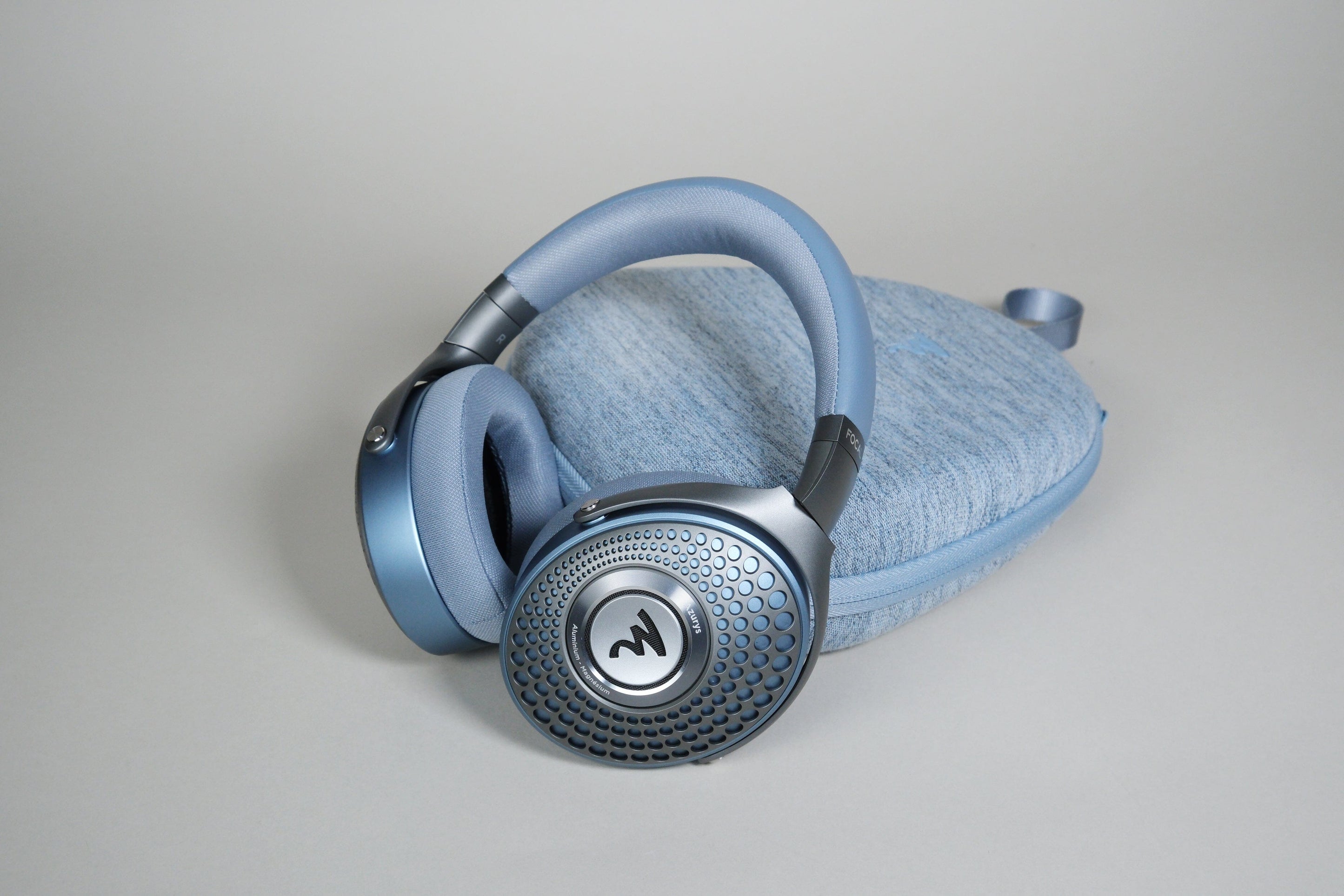 Focal Azurys Closed-Back Dynamic Driver Headphone - Headphones.com