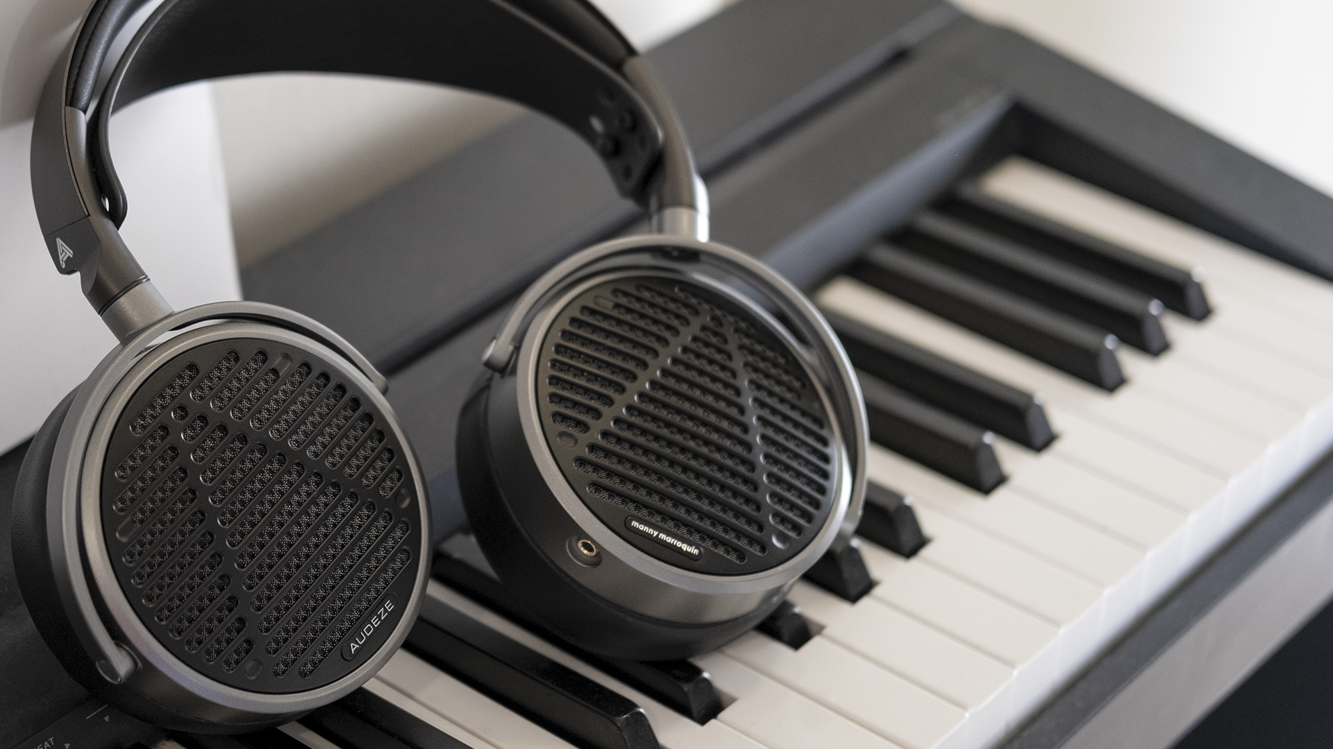 Audeze MM-100: Mid-Fi Mainstay or Missed Opportunity Audeze MM-100: Mid-Fi Mainstay or Missed Opportunity